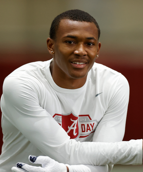 Is DeVonta Smith Dating Mariah Abraham? His Girlfriend, Parents, Family ...