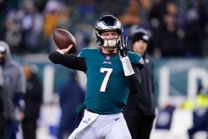 Who is Girlfriend of Reid Sinnett? His Parents, Family, Salary, Jersey ...