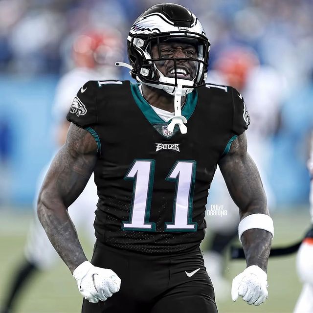 Who is the Girlfriend of A J Brown? His Parents, Family, Salary, Jersey ...