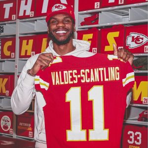 Who is the Girlfriend of Marquez Valdes-Scantling? His Parents, Family ...