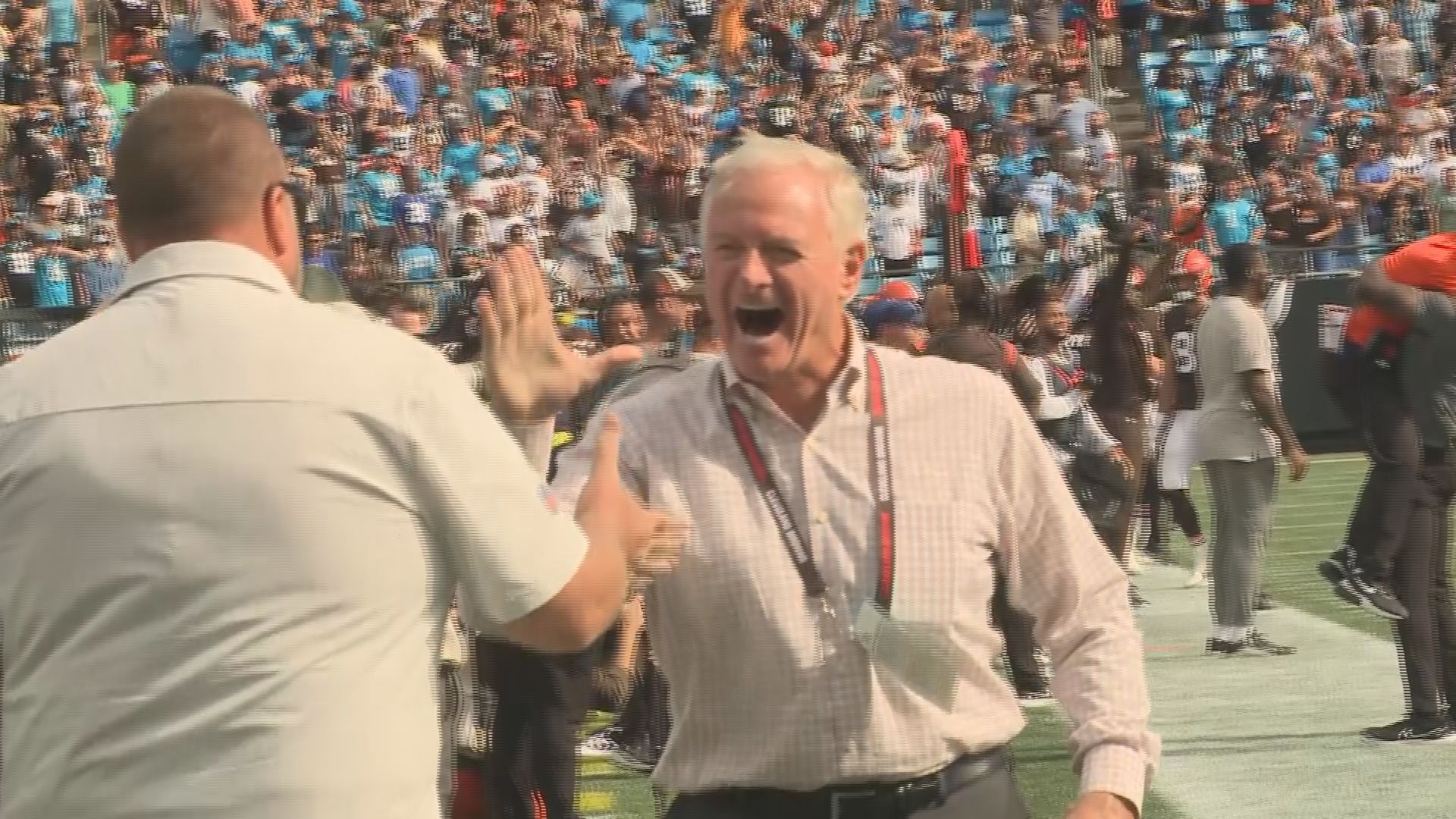 WATCH: Cleveland Browns Owner Jimmy Haslam Went Absolute Bonkers on the Sidelines After Cade ...
