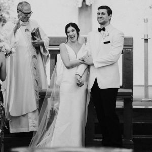 Who is Mariah, wife of Johnny Mundt? His Parents, Family, Salary ...