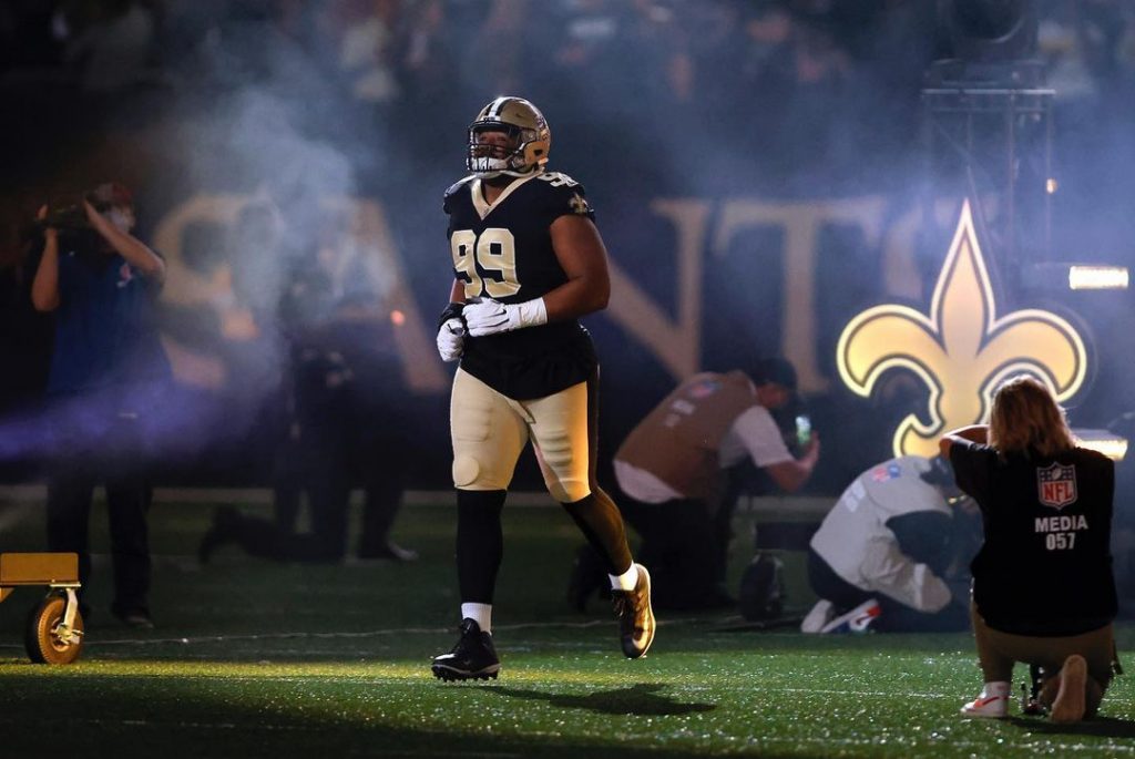 Who is the Girlfriend of Shy Tuttle? His Parents, Family, Salary ...