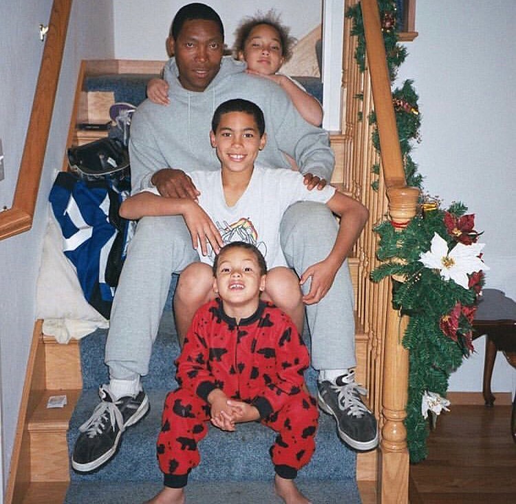 Who is Aaron Gordon Ex-Girlfriend Izabela Guedes? His Parents, Family ...