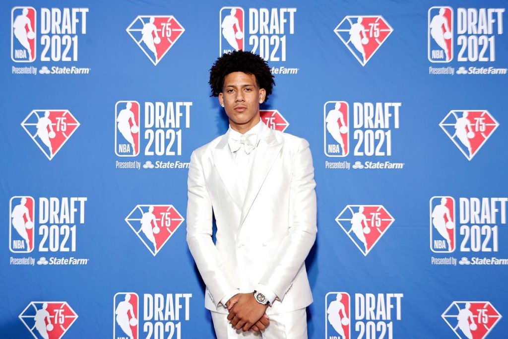 Jalen Johnson – Net Worth, Endorsement, Salary, Wingspan, Rings and ...