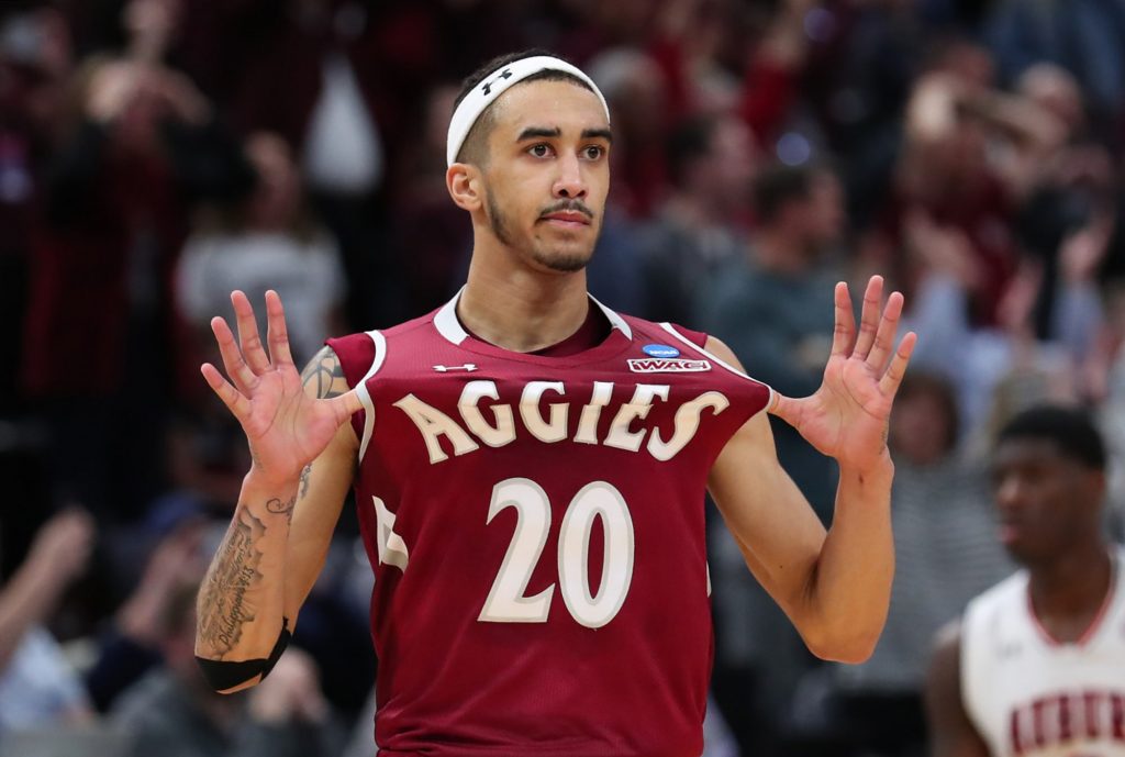 Trevelin Queen – Net Worth, Endorsement, Salary, Wingspan, Rings and ...