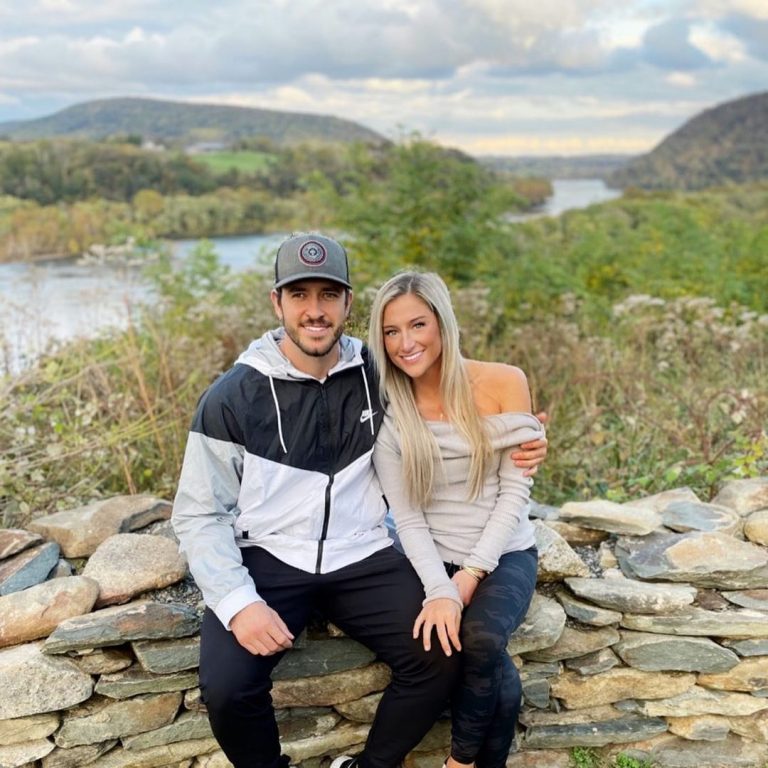 Who is Sydney Taylor, girlfriend of Connor Overton? His parents, family, salary, net worth ...