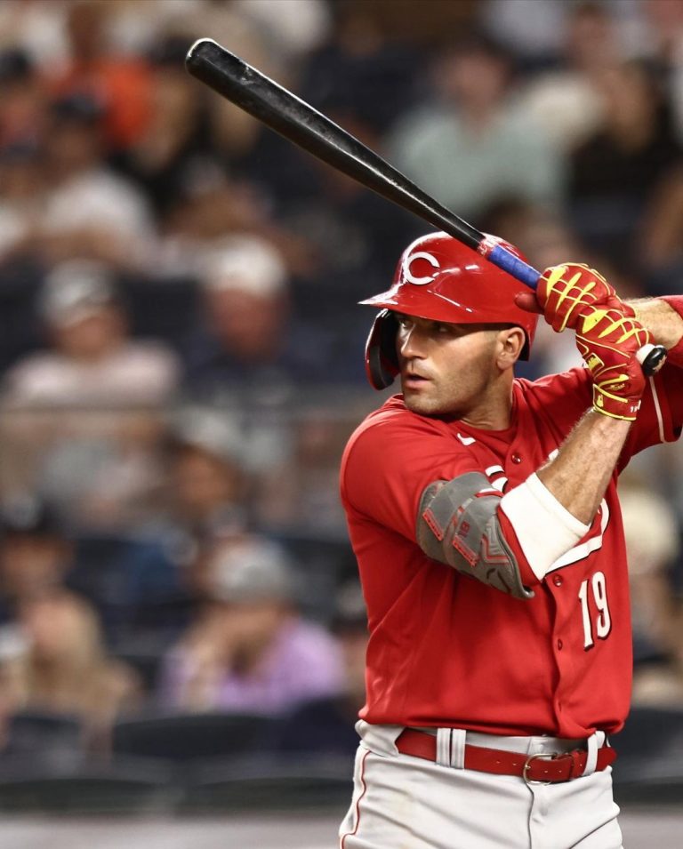 Who is Jeanne Paulus, Joey Votto girlfriend? His parents, family ...