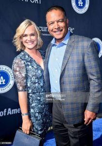 Who is Tricia, wife of Dave Roberts? His parents, family, salary, net ...