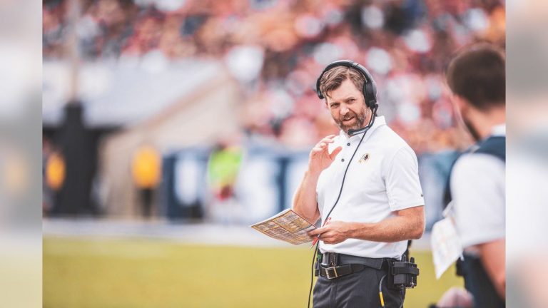 Who is Anna Phillips, Wife of Famous Wes Phillips? His Relationship, Parents, Family, Net Worth ...