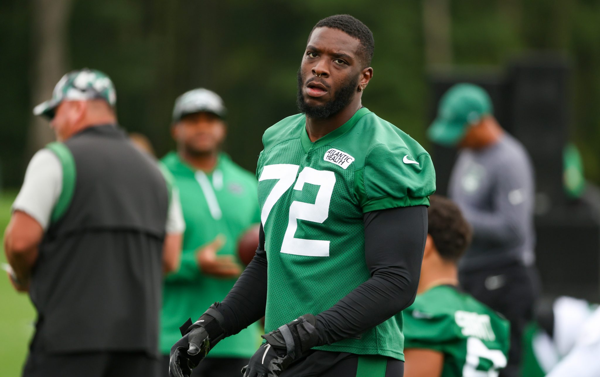 Jets’ Micheal Clemons Returns To Training Cam In ‘The Walking Dead ...