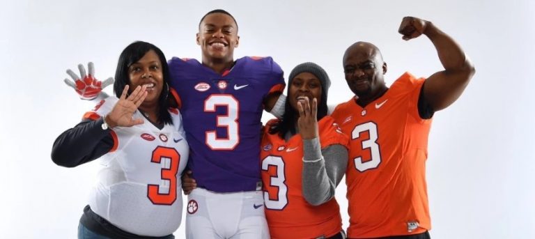 Who is Mario Goodrich girlfriend? His parents, family, contract, salary ...