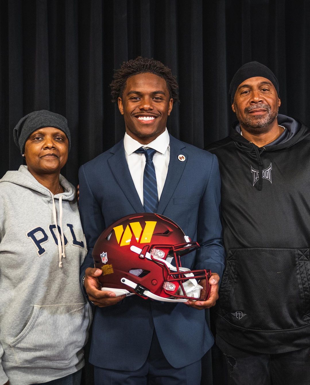 Who is Jahan Dotson girlfriend? His parents, family, contract, salary ...