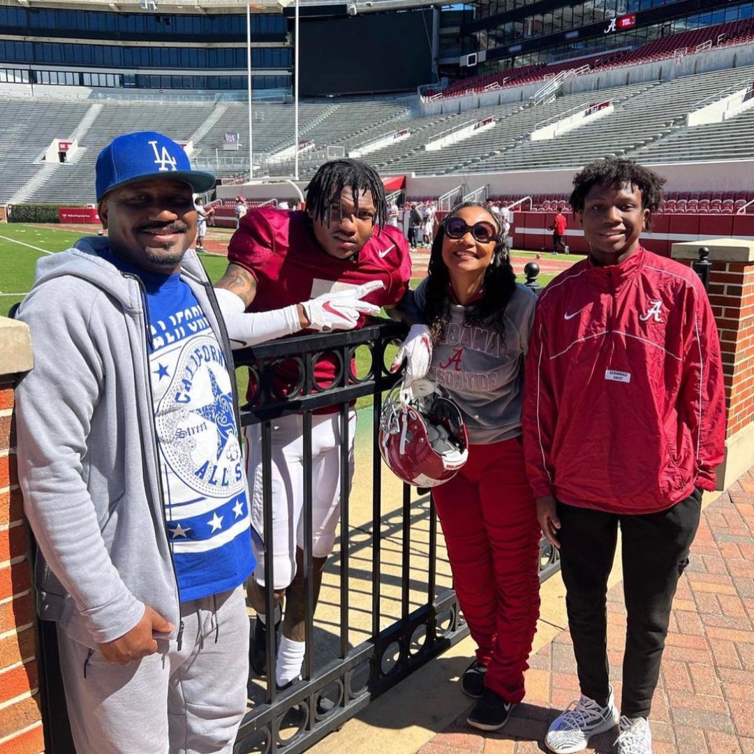 Who is Eli Ricks girlfriend? His parents, family, contract, salary ...