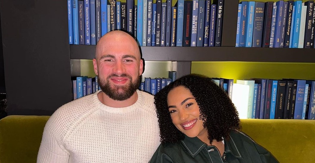 Who is Hunter Sykes, Julian Good-Jones girlfriend? His parents, family, contract, salary ...