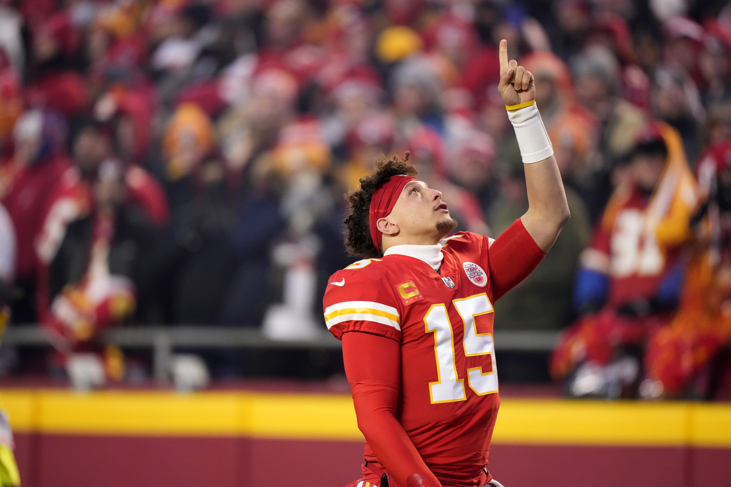 Chiefs QB Patrick Mahomes Is In His Prime & How Does Coach Antonio Pierce Plan On Stopping Him ...