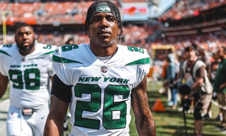 Who is Brandin Echols girlfriend? His parents, family, contract, salary ...