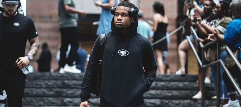 Who is Xavier Gipson girlfriend? His parents, family, contract, salary ...