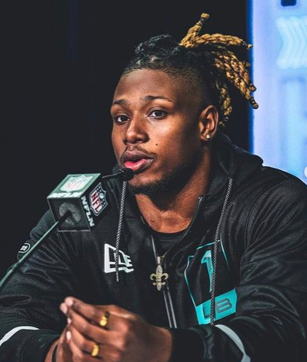 Who is Christopher Allen Dating? His Girlfriend, Relationship, Parents ...