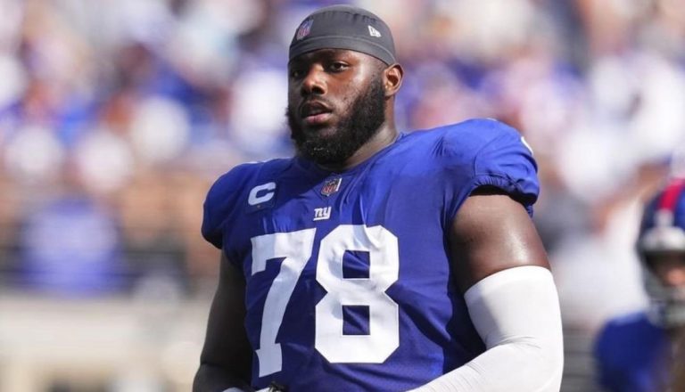 Who is Andrew Thomas girlfriend? His parents, family, contract, salary ...