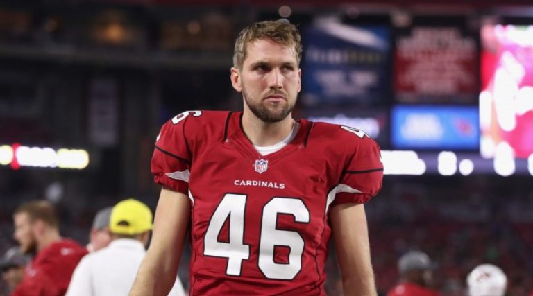 Who is Nicole Brewer, Aaron Brewer wife? His parents, family, contract ...