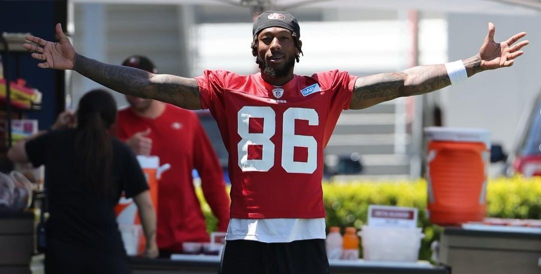 Who is Tay Martin girlfriend? His Relationship, Parents, Family, Net ...