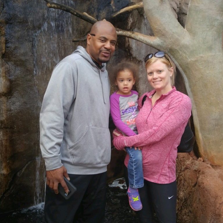 Who is Georgia Clark, Ronnie Bell girlfriend? His relationship, parents, family, salary ...