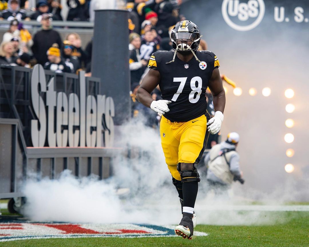 Who is Erin Daniels, James Daniels wife? His Relationship, Parents ...