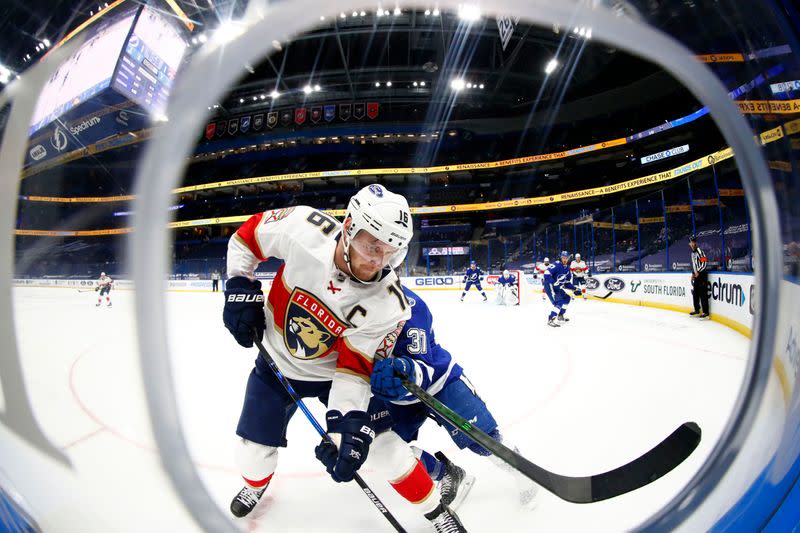 NHL roundup: Panthers come out on top of rival Lightning