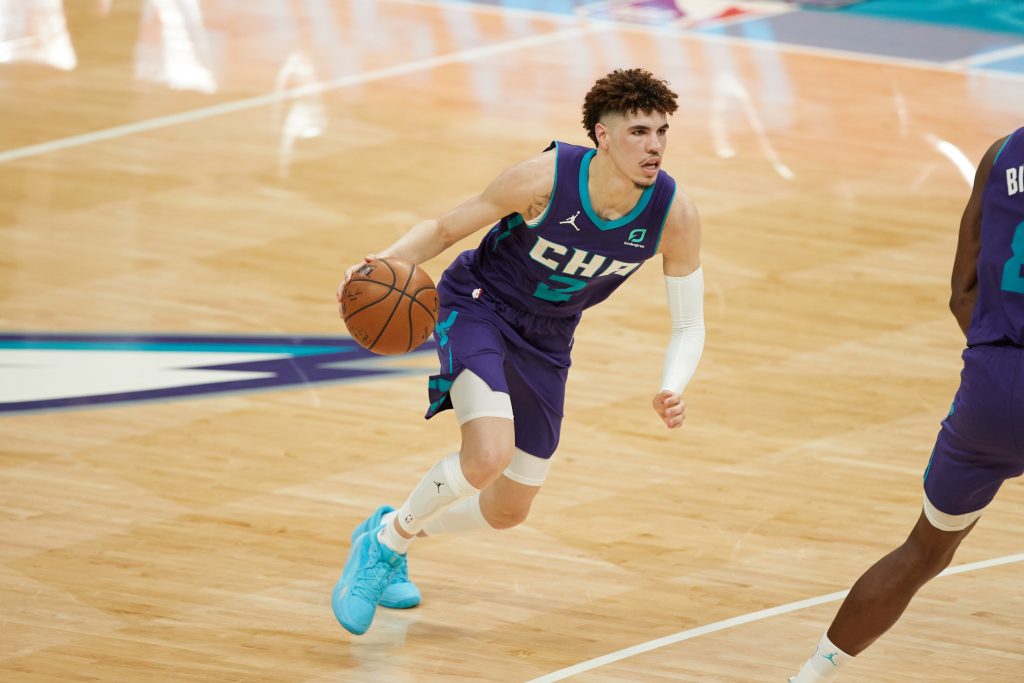 LaMelo Ball Biography: Early Life , Career and Stats | yebscore.com