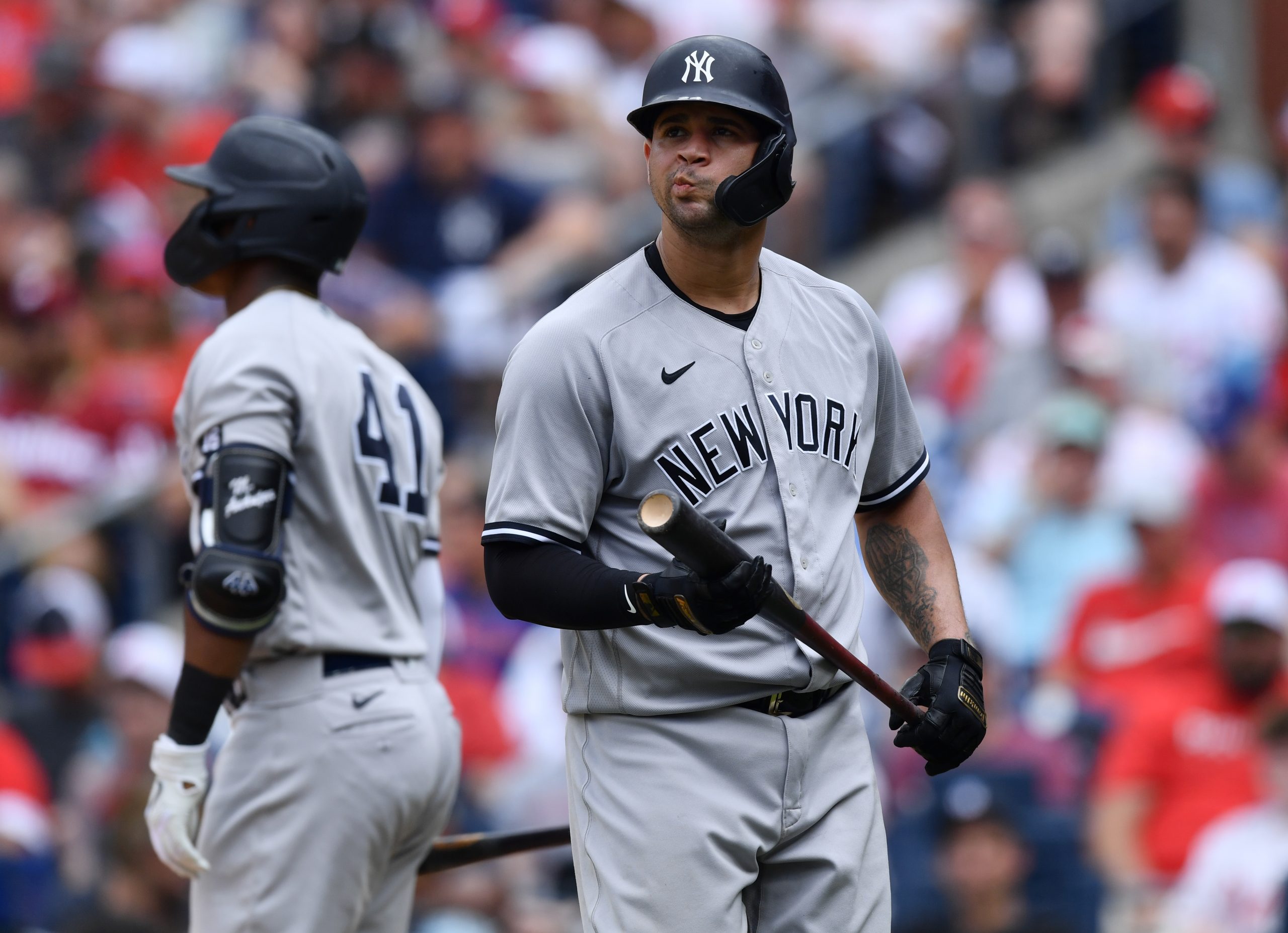 The Yankees Are Loosing Like Idiots But The Blind Fans Still Praise ...